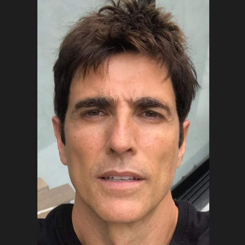 De sunga, Reynaldo Gianecchini ostenta boa forma e deixa web babando ...